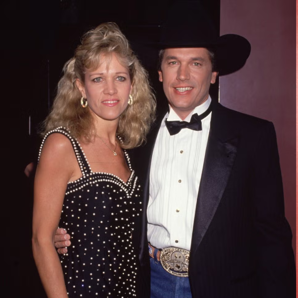 BREAKING: George Strait and Norma Strait Announce the Adoption of TWINS — And It’s the Babies ...